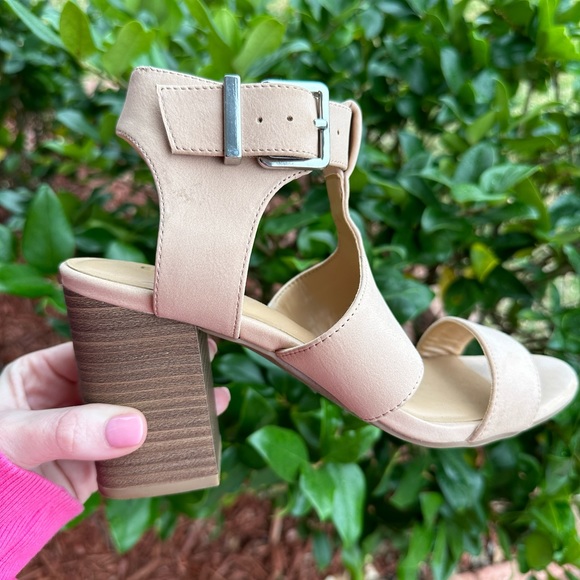 Express | Shoes | Size 8 Summer Tan Block Heel | Poshmark